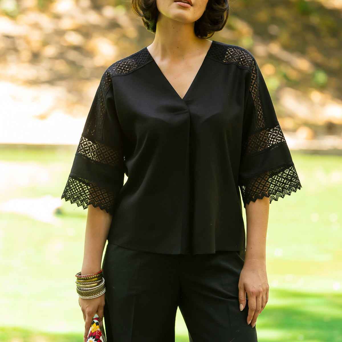 Bluza chimono neagra cu dantela traditionala - IIANA@ – Iiana Sanziana