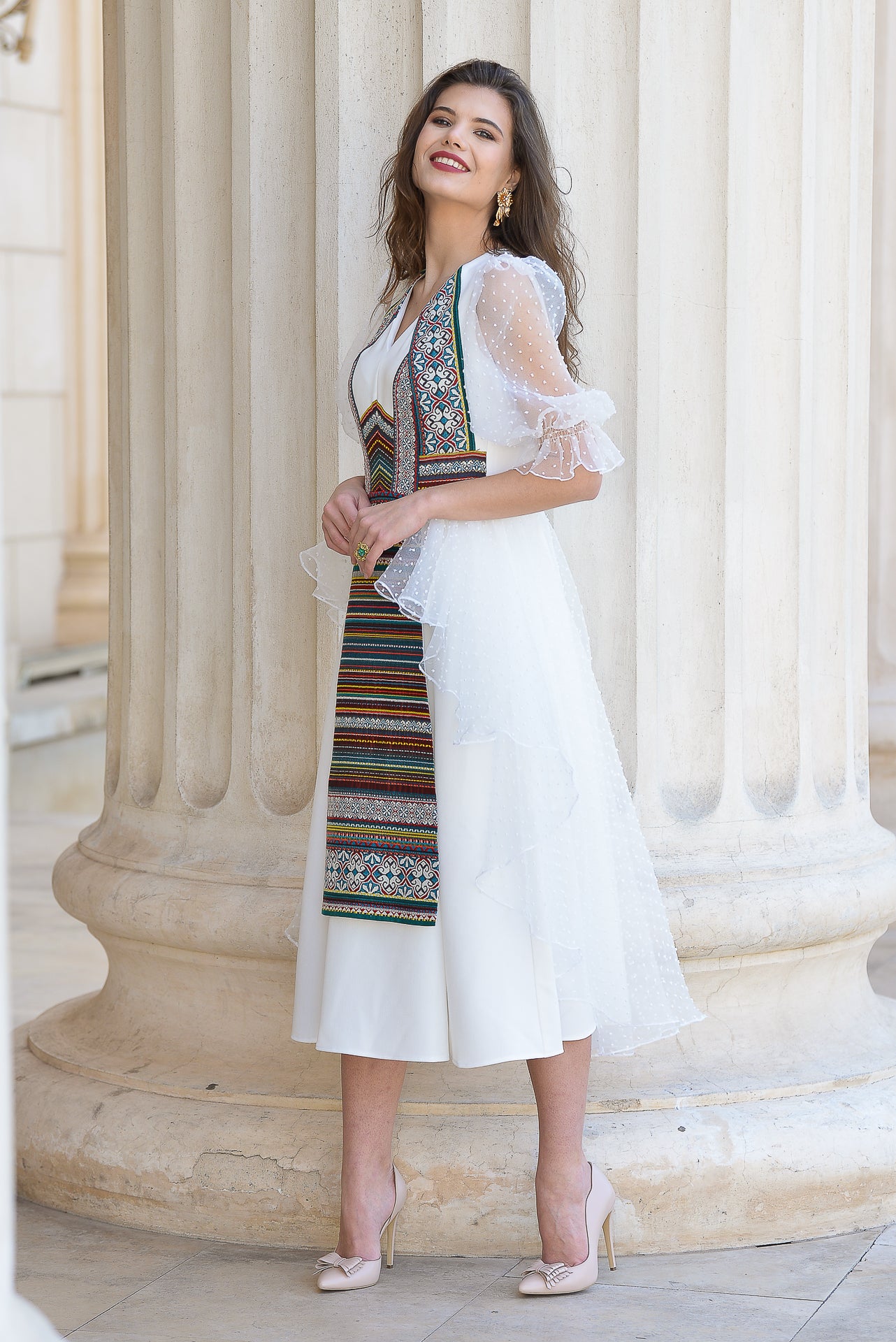 Rochii de mireasă tradiționale – Eleganță cu motive autentice | IIANA ...